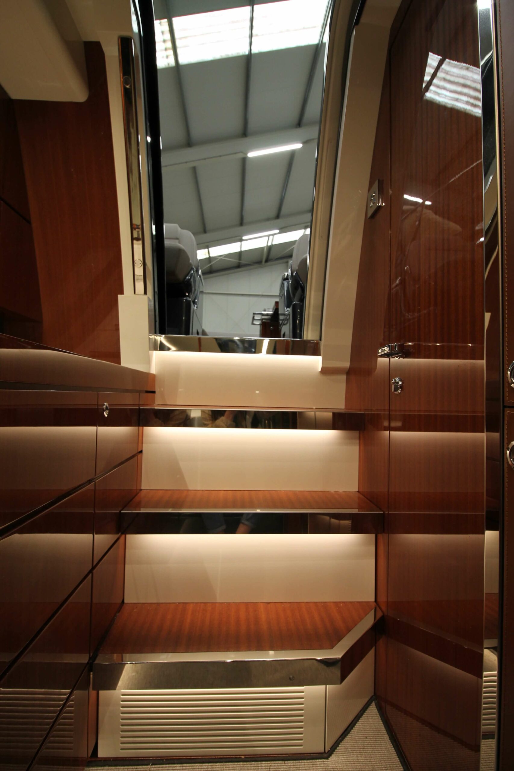 Riva Rivamare 38 #19 - Lengers Yachts: Luxury Yacht dealer Europe