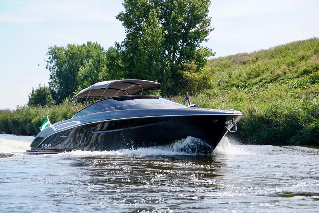 Riva Rivamare 38 #19 - Lengers Yachts: Luxury Yacht dealer Europe