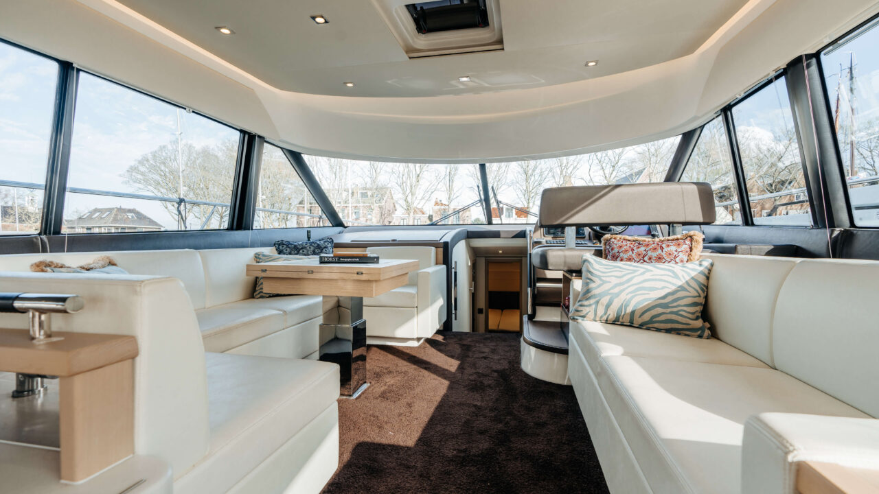 Prestige 550 Flybridge #72 - Lengers Yachts: Luxury Yacht dealer Europe